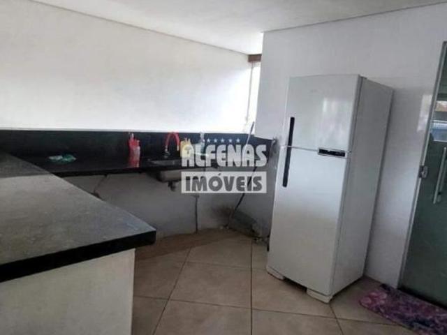 Casa à venda 4 quartos no Bairro Conjunto Água Branca