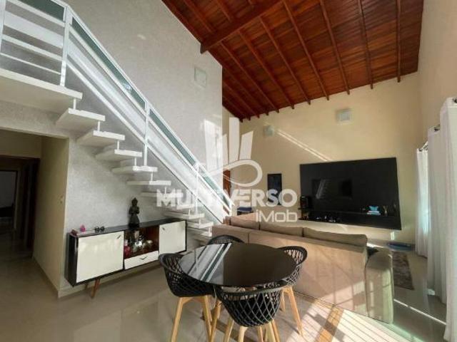 Casa à venda, 4 quartos no bairro Flórida em Praia Grande