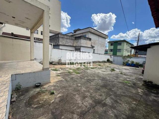 Casa à venda 4 quartos no Bairro Novo Eldorado