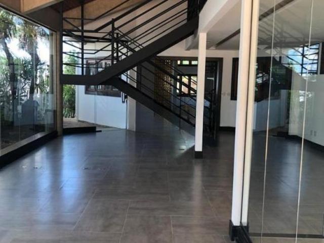 Casa a venda 4 quartos no Parque Taquaral em Campinas