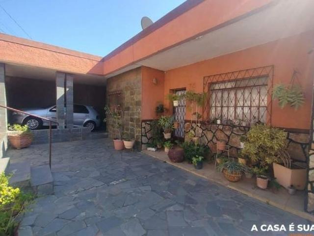 Casa a venda 4 quartos com pomar no Eldorado