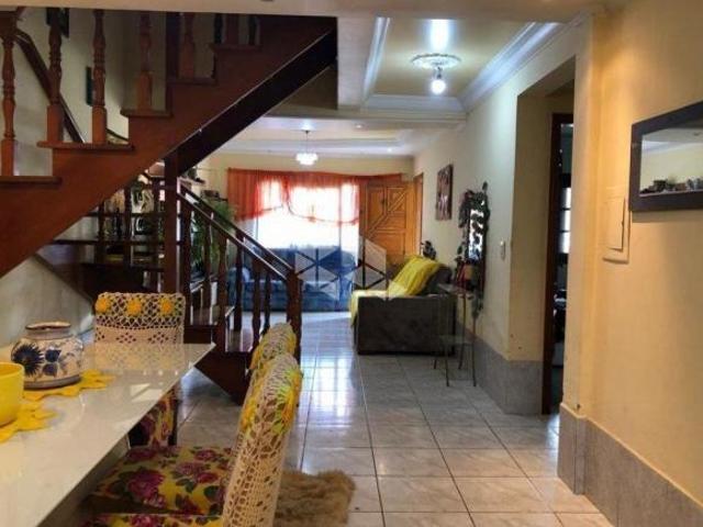 Casa à venda 4 quartos e 3 vagas em Canoas