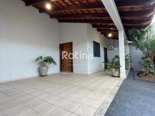 Casa à venda, 4 quartos, Jardim Patrícia Uberlândia/MG Rotina Imobiliária