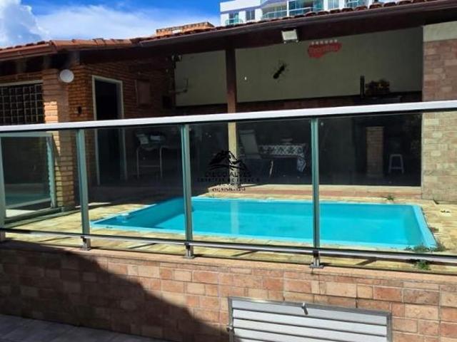 CASA À VENDA 4 QUARTOS, SUITE, HIDROMASSAGEM,PISCINA, 2 VAGAS, AREA 250m² ESPIRÍTO SANTO/BETIM