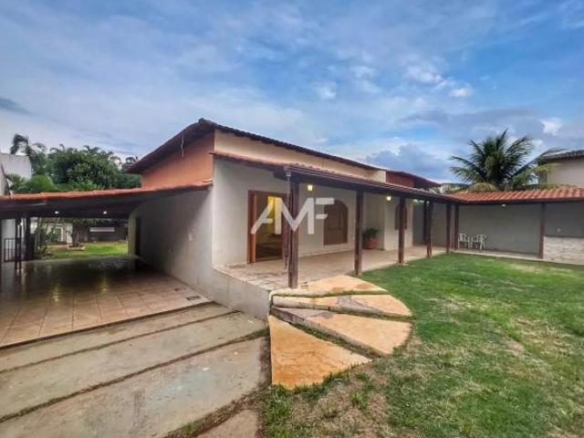 Casa à venda, 4 quartos, sendo 3 suítes Terreno grande CAS Setor Habitacional Vicente Pires