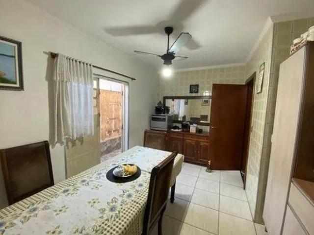 Casa à venda 4 Quartos, 1 Suite, 3 Vagas, 300M², Monção, Taubaté SP