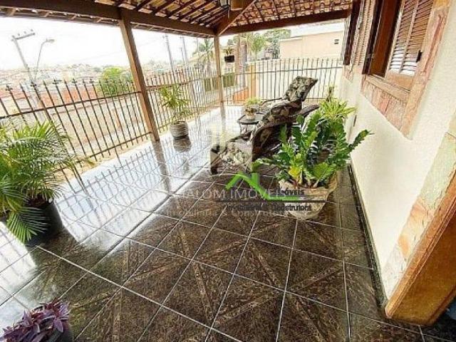 Casa à venda 4 Quartos, 1 Suite, 2 Vagas, 427M², Parque Xangri La, Contagem
