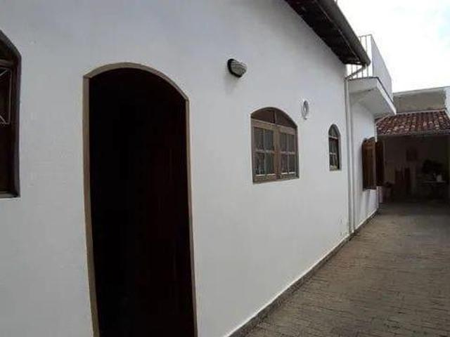 Casa à venda 4 Quartos, 1 Suite, 2 Vagas, 250M², Jardim Independência, Taubaté SP