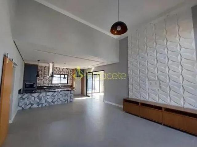 Casa à venda 4 Quartos, 1 Suite, 2 Vagas, 300M², Parque Vera Cruz, Tremembé SP Condomínio Parque