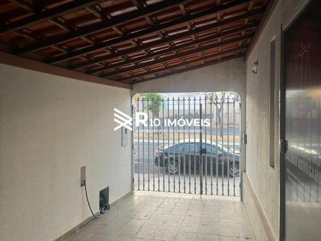 Casa à venda, 4 quartos, 1 suíte, 2 vagas Bairro Cazeca, Uberlândia MG