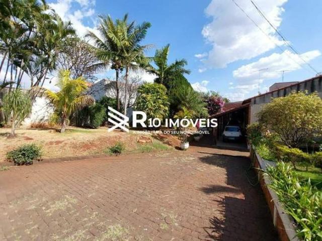 Casa à venda, 4 quartos, 1 suíte, 2 vagas Bairro TABAJARAS, Uberlândia MG