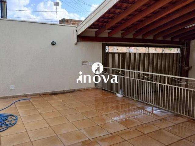 Casa à venda, 4 quartos, 1 suíte, 2 vagas, Estados Unidos Res. Uberaba/MG