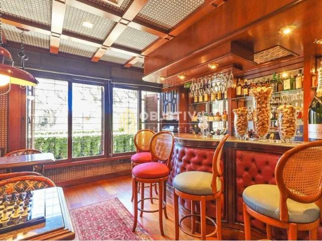 Casa à venda 4 Quartos 1 Suite 4 Vagas 640M² Três Figueiras Porto Alegre RS