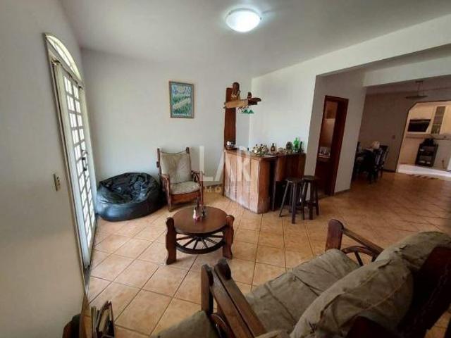 Casa à venda, 4 quartos, 1 suíte, 4 vagas, Álvaro Camargos Belo Horizonte/MG