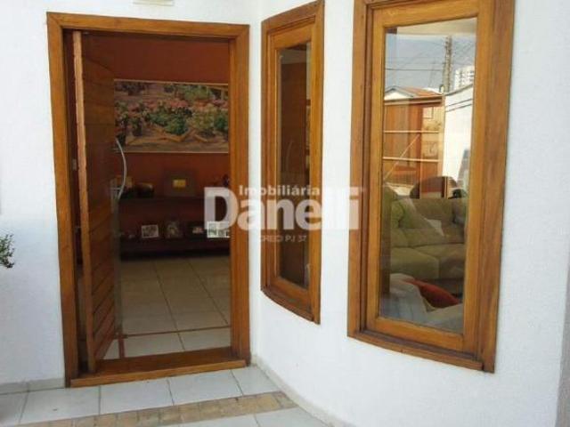 Casa à venda, 4 quartos, 1 suíte, 4 vagas, Centro Taubaté/SP
