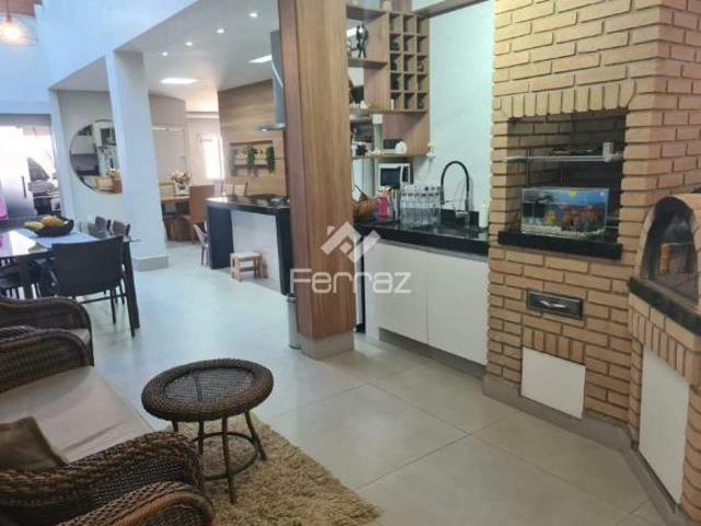 Casa à venda, 4 quartos, 1 suíte, 4 vagas, Santa Rosa Uberlândia/MG