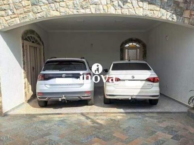 Casa à venda, 4 quartos, 1 suíte, 4 vagas, Santos Dumont Uberaba/MG