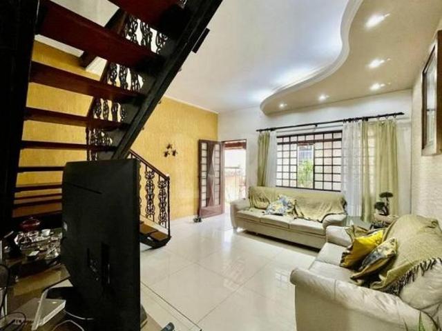 Casa à venda, 4 quartos, 1 suíte, 5 vagas, Castelo Belo Horizonte/MG