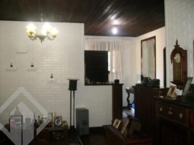 Casa à venda, 4 quartos, 1 suíte, churrasqueira, 350m² no bairro Alto Petrópolis