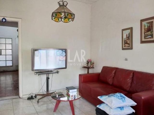 Casa à venda, 4 quartos, 1 suíte, Santo Antônio Belo Horizonte/MG