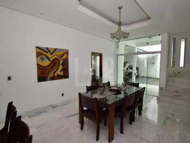 Casa à venda, 4 quartos, 2 suítes, 16 vagas, Mangabeiras Belo Horizonte/MG