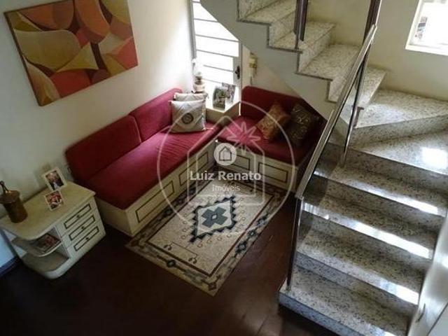 Casa à venda 4 quartos 2 suítes 2 vagas Serra