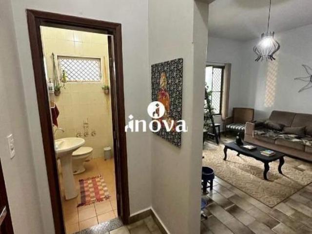 Casa à venda, 4 quartos, 2 suítes, 3 vagas, Santa Maria Uberaba/MG