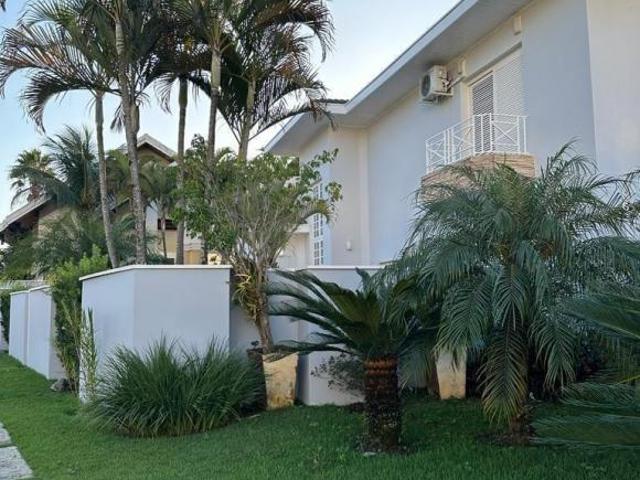Casa à venda 4 Quartos, 2 Suites, 4 Vagas, 560M², Taubaté Village, Taubaté SP | Condominio Taubaté