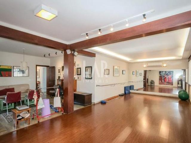 Casa à venda, 4 quartos, 2 suítes, 5 vagas, Serra Belo Horizonte/MG