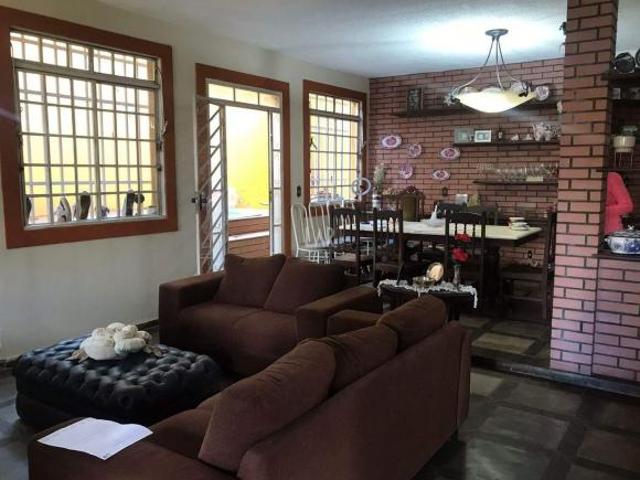 Casa à venda, 4 quartos, 2 suítes, 6 vagas, Buritis Belo Horizonte/MG