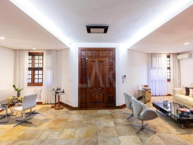 Casa à venda, 4 quartos, 2 suítes, 6 vagas, São Luiz Belo Horizonte/MG