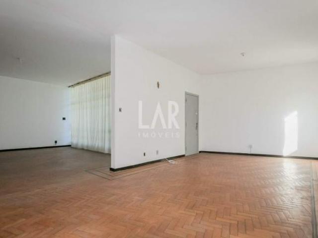 Casa à venda, 4 quartos, 2 suítes, 6 vagas, São Luiz Belo Horizonte/MG