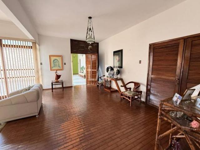 Casa à venda, 4 quartos, 2 suítes, 6 vagas, São Luiz Belo Horizonte/MG