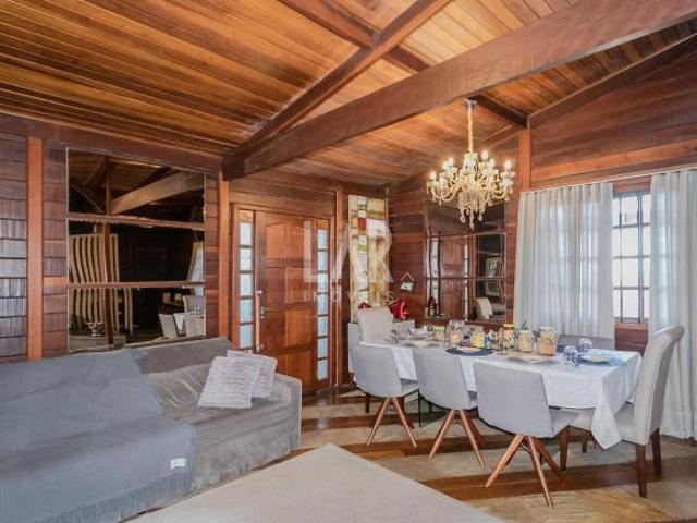Casa à venda, 4 quartos, 2 suítes, 6 vagas, Santa Lúcia Belo Horizonte/MG