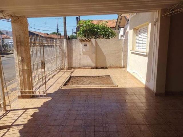 Casa à venda, 4 quartos, 2 vagas, Jardim Bom Jesus Rio das Pedras/SP