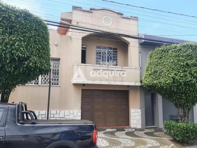 Casa à venda 4 quartos, 3 banheiros, 4 vagas de garagem Centro, Ponta Grossa, PR
