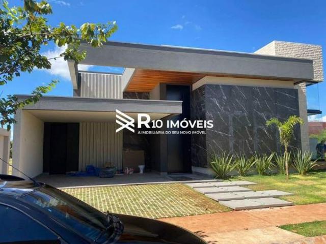 Casa à venda, 4 quartos, 3 suítes, 2 vagas Bairro LARANJEIRAS, Uberlândia MG
