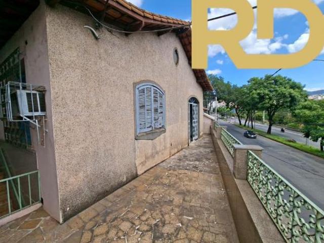 Casa à venda, 4 quartos, 3 suítes, 2 vagas, Pompéia Belo Horizonte/MG