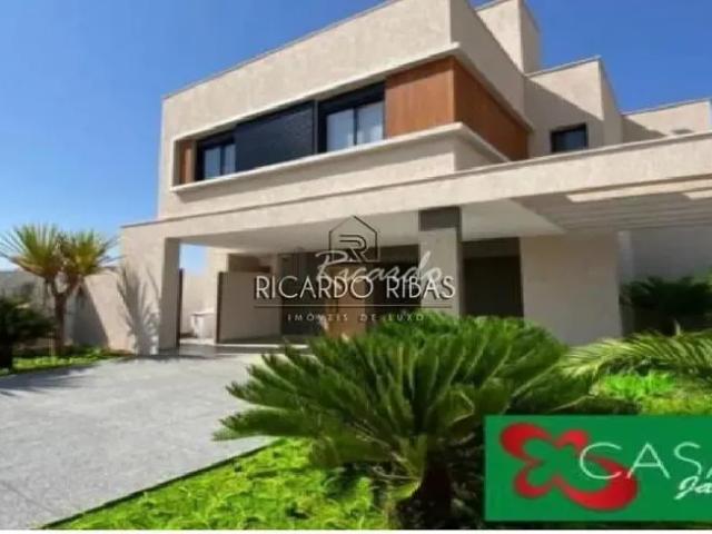 Casa à venda 4 Quartos, 3 Suites, 4 Vagas, 200M², Conjunto Residencial Storil, Aparecida de Goiânia