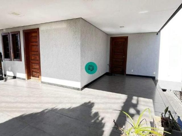 Casa à venda, 4 quartos, 3 vagas, Célvia Vespasiano/MG