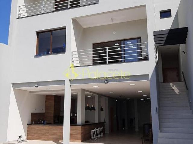 Casa à venda 4 Quartos, 4 Suites, 2 Vagas, 300M², Village Mantiqueira, Guaratinguetá SP