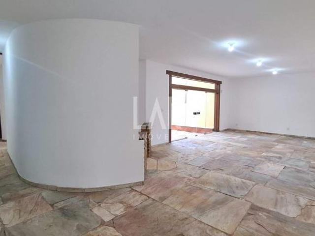 Casa à venda, 4 quartos, 4 suítes, 6 vagas, Santa Lúcia Belo Horizonte/MG