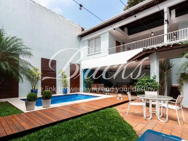 CASA À VENDA 4 QUARTOS 6 VAGAS DE GARAGEM PLANALTO PAULISTA