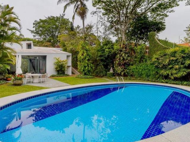 Casa à venda, 4 suítes e 422m², Jardim Morumbi – São Paulo