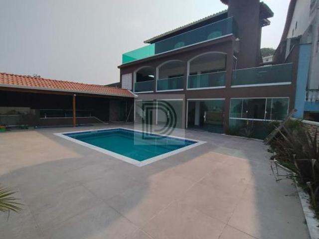 Casa à venda 4 suítes, Piscina, 4 vagas de garagem Jardim das Vertentes