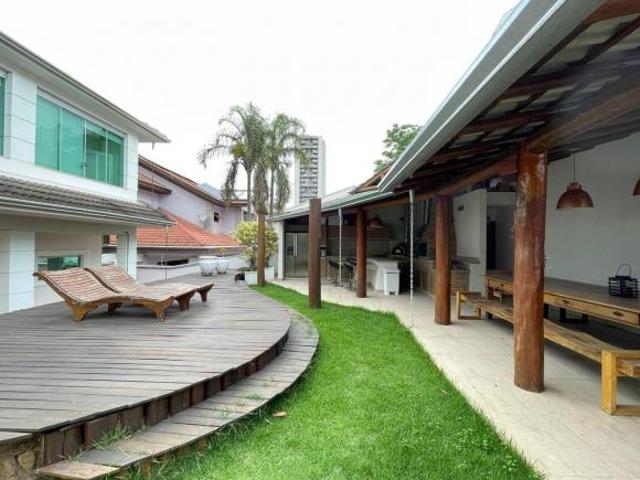 Casa com 6 dormitórios à venda, 500 m² no Jardim Aquarius São José dos Campos/SP