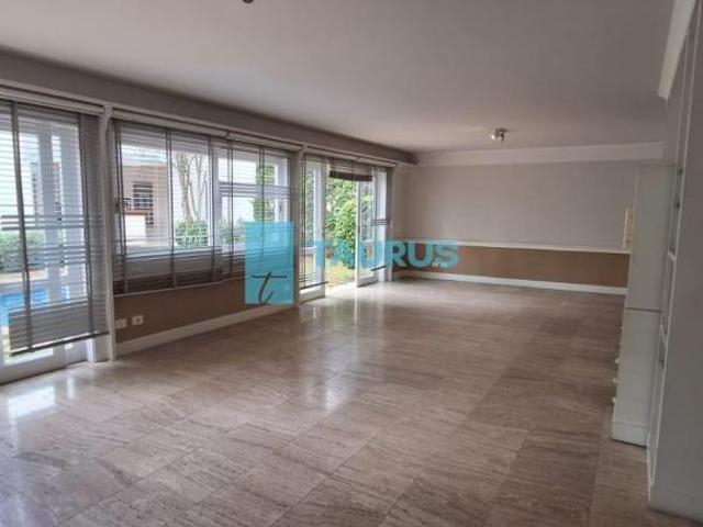 Casa à venda, 5 dormitórios, 5 vagas, 485m², Jardim Everest