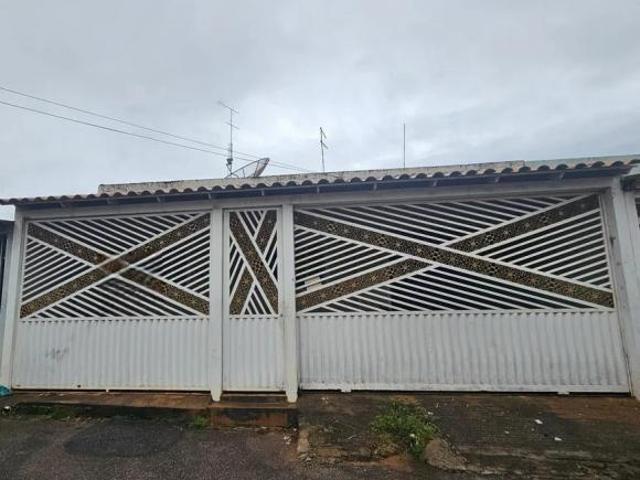 CASA A VENDA 5 QUARTOS QNP 11 ACEITA FINANCIAMENTO E FGTS