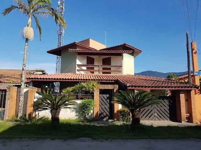 Casa à venda 5 Quartos, 2 Suites, 3 Vagas, 230M², Capricórnio I, Caraguatatuba SP