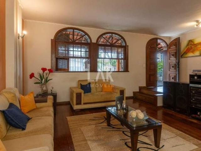 Casa à venda, 5 quartos, 2 suítes, 4 vagas, Luxemburgo Belo Horizonte/MG